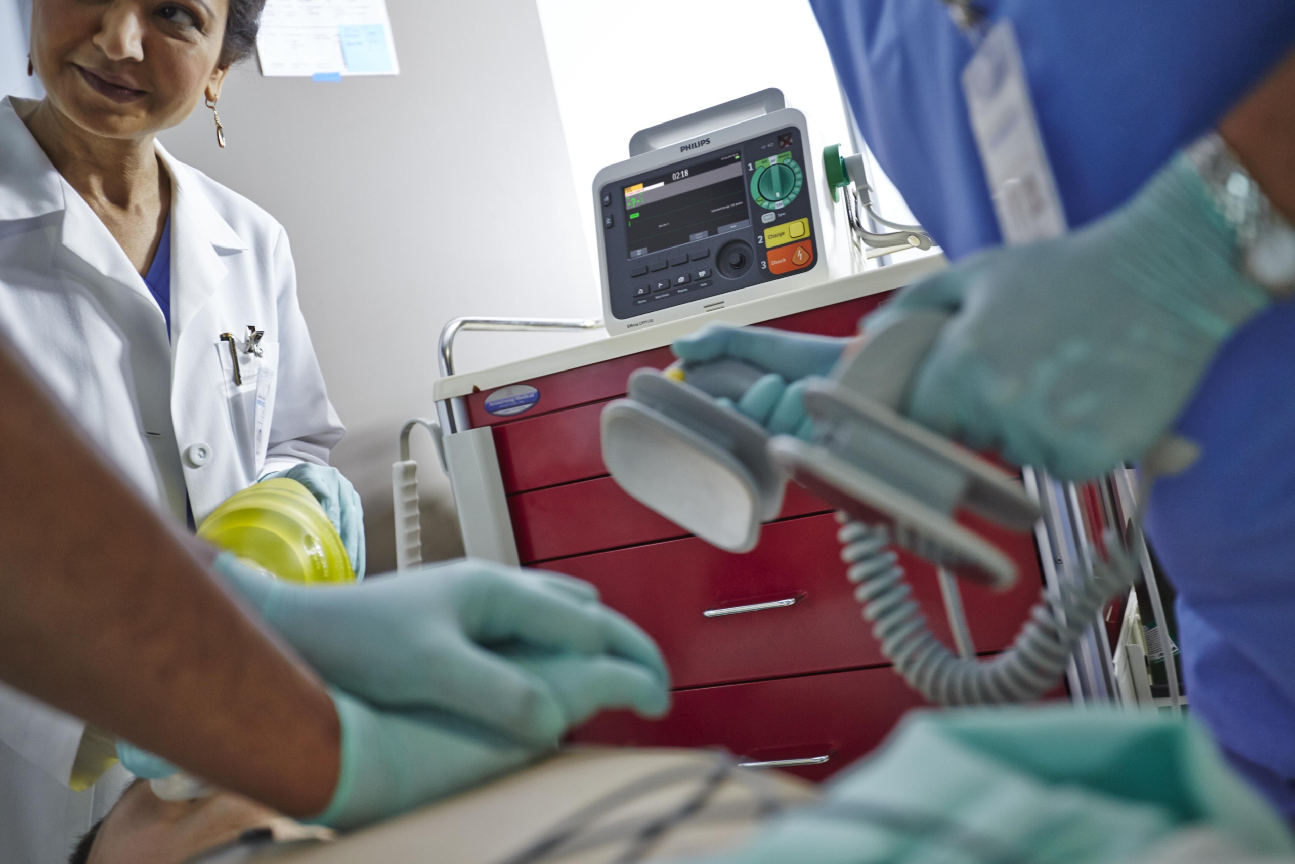 Efficia DFM100 Monitor/Defibrillator